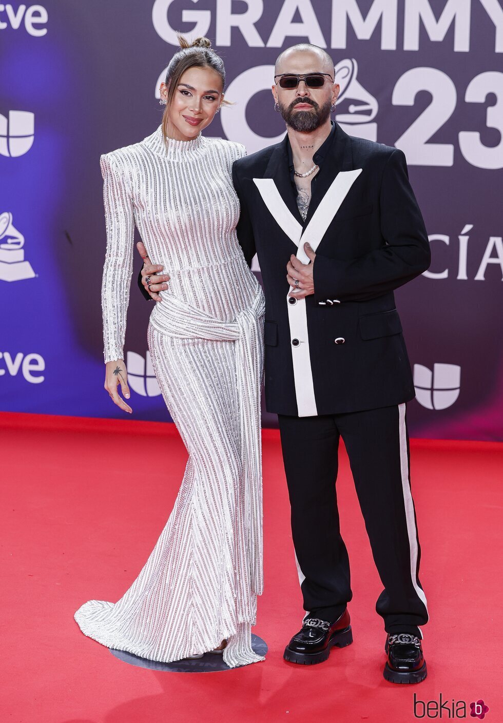 Greeicy Rendón y Mike Bahía en la alfombra roja de los Grammy Latinos 2023 - Foto en Bekia ...